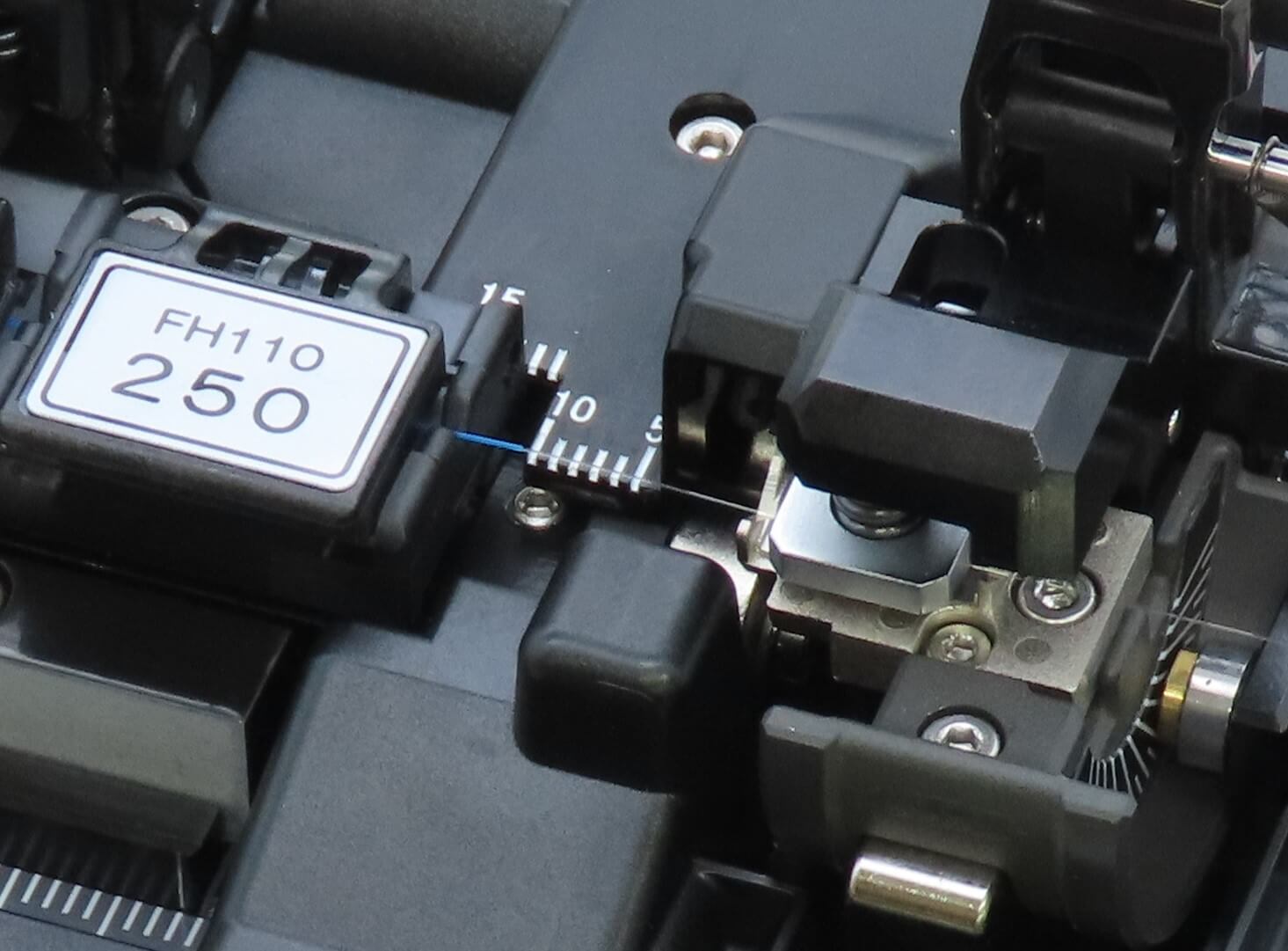 CT110/CT111 Advanced Optical Fiber Cleaver - Advantek Technologies